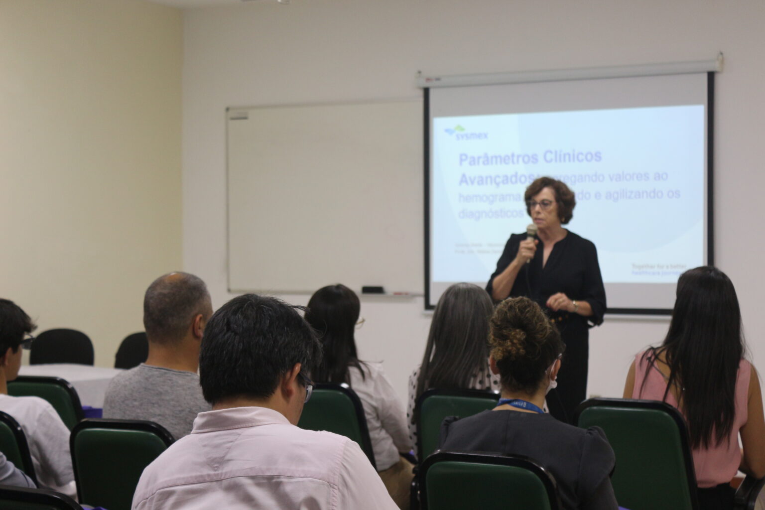 Capacitação sobre parâmetros clínicos avançados é ministrada para ...